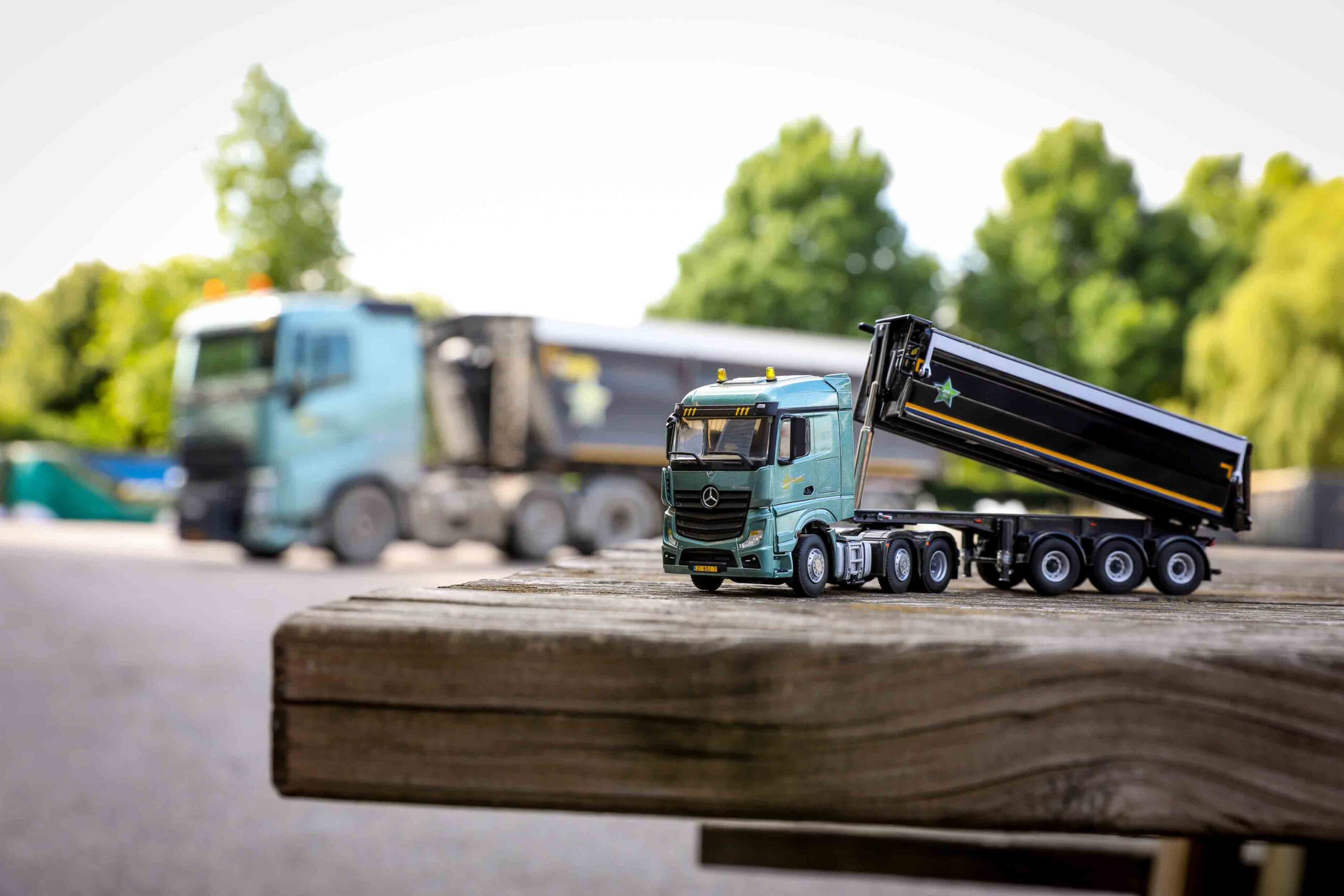 De transitie van fossiel naar duurzaam transport - de Bruyn Transport